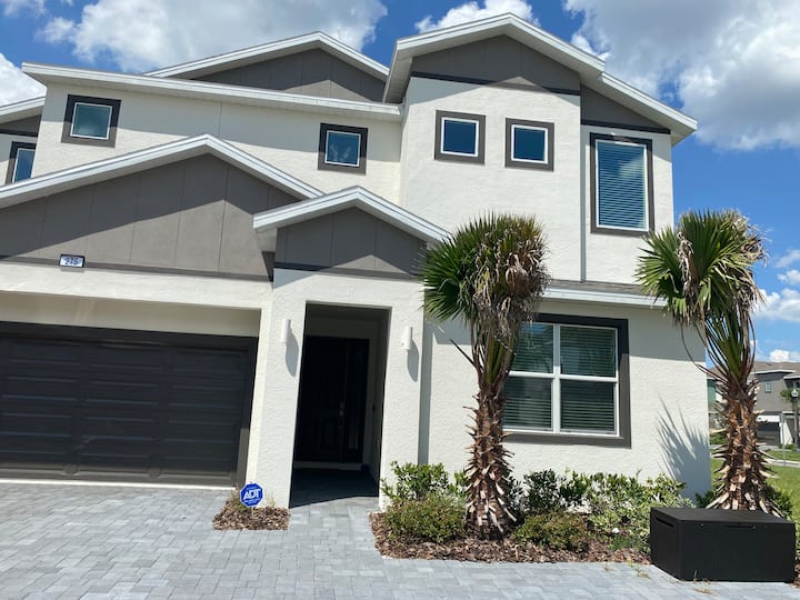 Pet Friendly Family Villa 6br Pool & Near Disney! - Kissimmee, FL