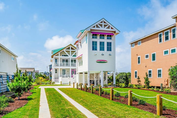5br Unique Coastal Stay With Pool & Pool House - Kitty Hawk, NC