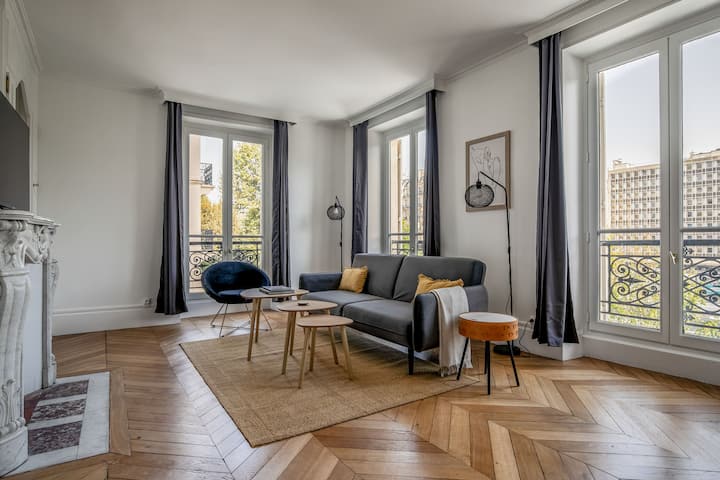 Blueground | Neuilly, Balcony, Nr Gardens & Shops - Meudon