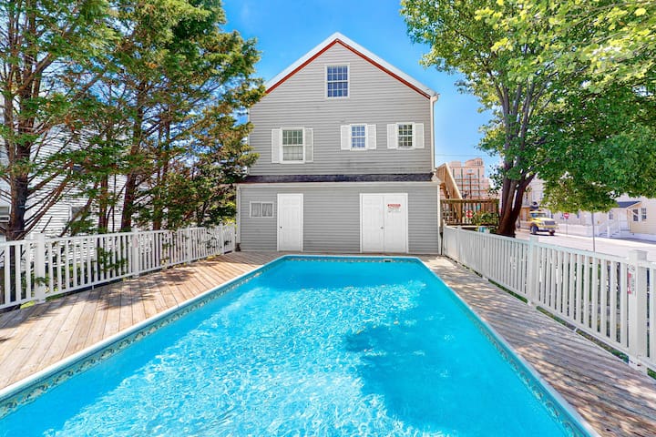 Charming 5br | Private Pool | Balcony | W/d - Ocean City, MD