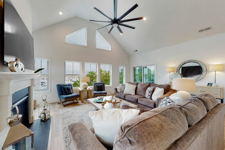 5br Home With Elevator, Roof Deck, Grill, & W/d - Maryland Beach, MD