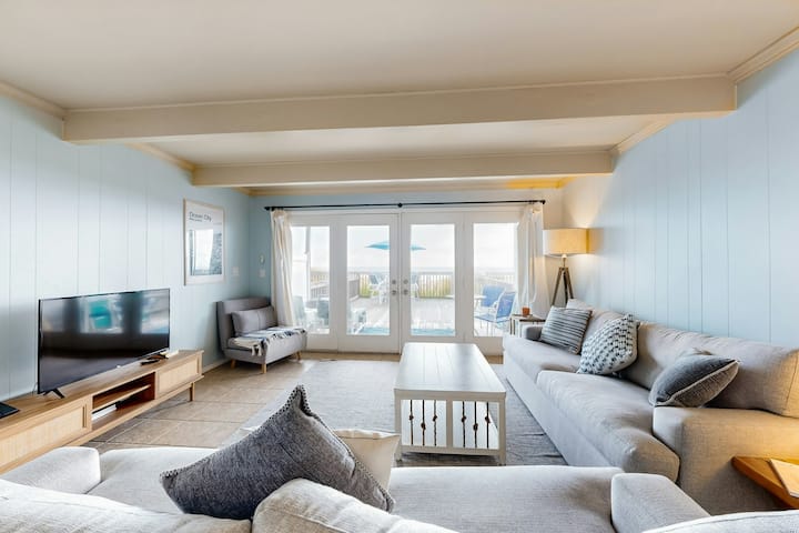 Spacious 1br Oceanfront 2nd-floor | Deck - Ocean City, MD