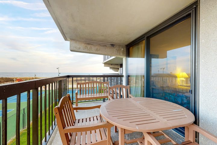 Sunny 2br Oceanfront 2nd-floor | Balcony | Pool - Ocean City, MD