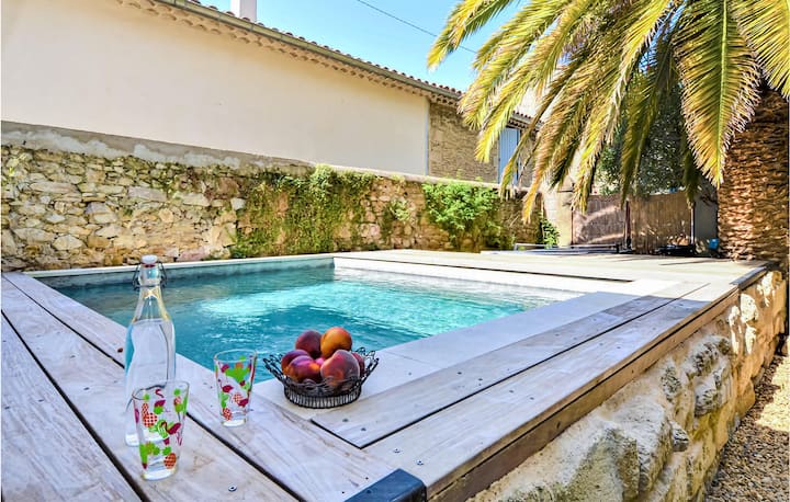 Lovely Apartment In Pujaut With Wifi - Villeneuve-lès-Avignon