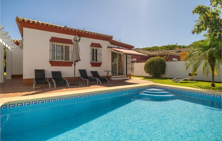 Gorgeous Home In Chiclana De La Fronter - Chiclana de la Frontera