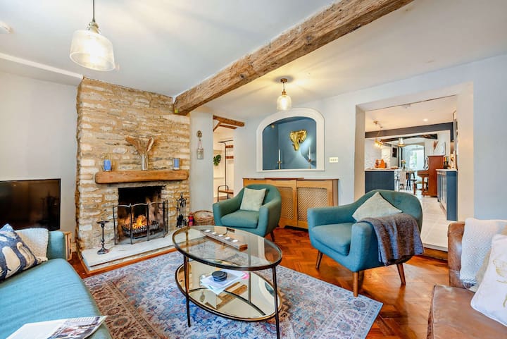 Characterful Family Friendly - Elephant Cottage - Tetbury