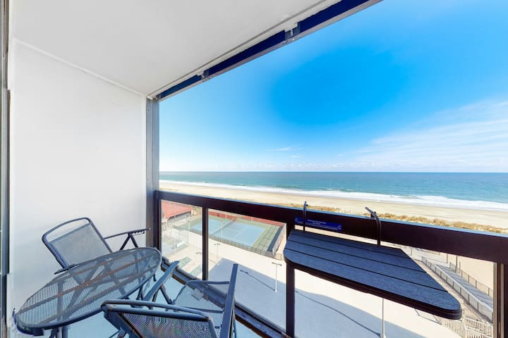 Modern 1br Oceanfront | Balcony | Pool - Ocean City