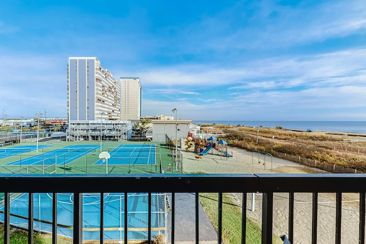 Cozy Beach Retreat With Pools, Gym & Tennis Views - Ocean City, MD