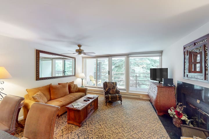 2br Mtn Condo With Resort Amenities & Fireplace - Vail, CO