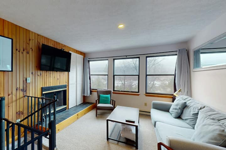 Charming 3br Lakeview | Deck | Hot Tub | W/d - Deep Creek Lake, Oakland
