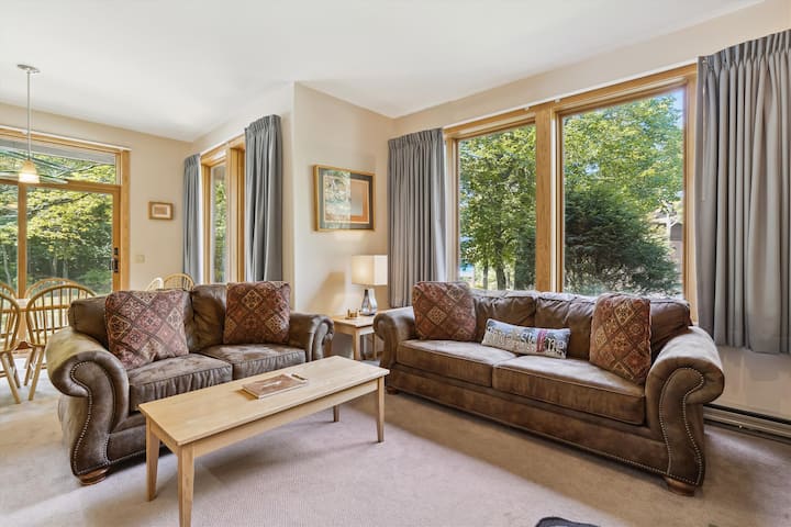 Pleasantly Decorated With Pool Accessl C1 - Killington, VT