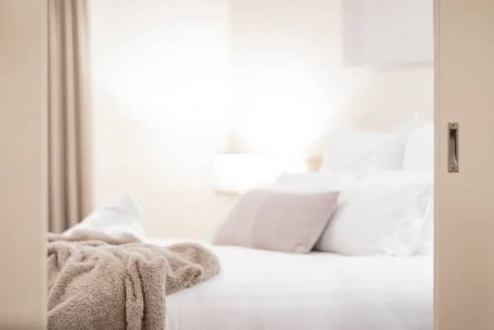 Modern City Stay In Vibrant Northbridge Apartment - Perth