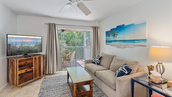 Beach Castle Resort, Pool, Beach, Bay #14 - Longboat Key, FL
