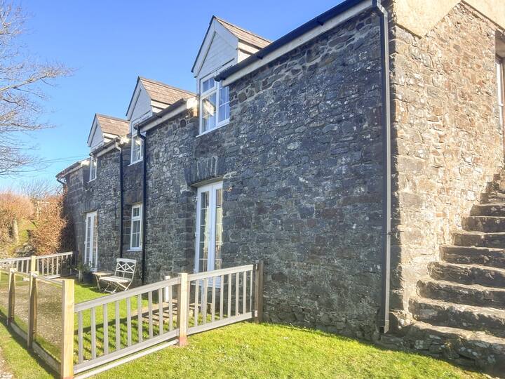3 Bed In Aberaeron  (49854) - Aberaeron