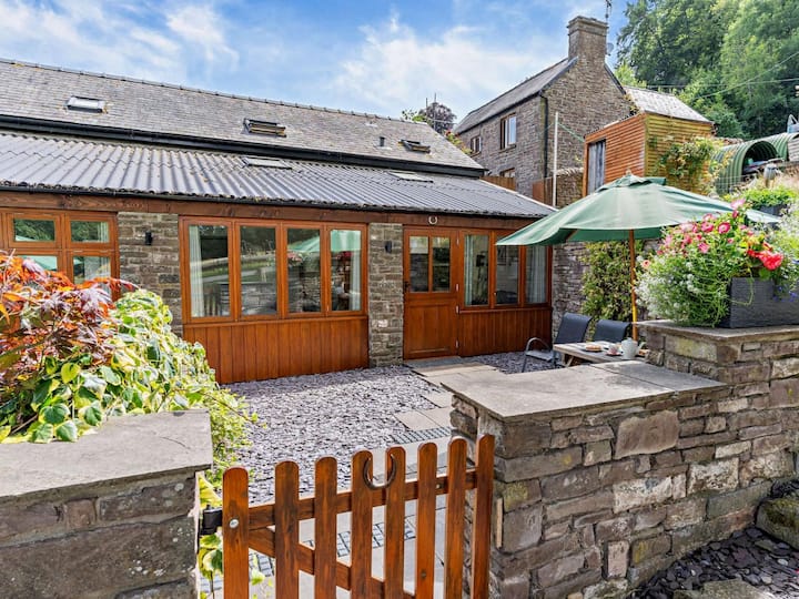1 Bed In Abergavenny (Oc-47886) - Abergavenny