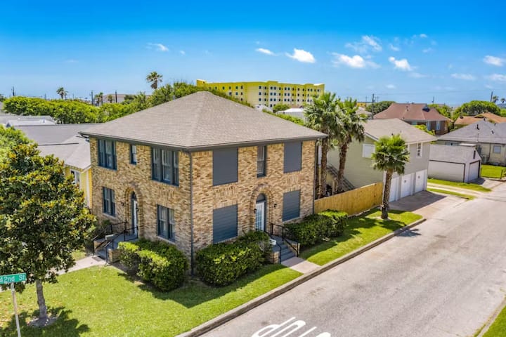 Serene Cove - 3 Homes W/ Hot Tub & Pets Are Free! - Galveston, TX