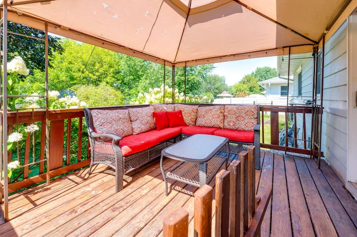 Pet-friendly Waterloo Abode W/ Deck! - Waterloo