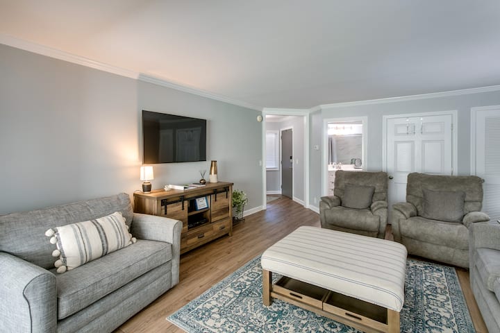 4 Mi To Beach: St Simons Island Golf Course Condo - Sea Island, GA