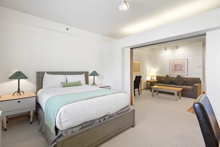 254 | Tranquil Studio W/ A/c – Hike, Soak & Unwind - Olympic Valley, CA