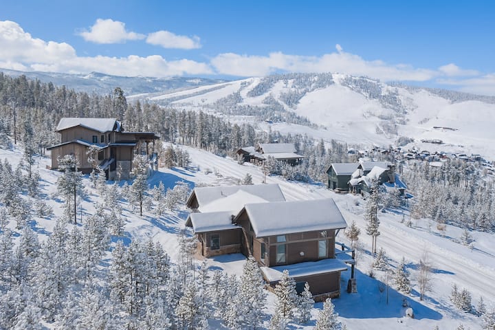 Luxury Home With Stunning Views - Ski In/ski Out! - Granby, CO