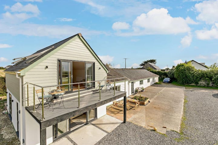 5 Bed In St. Merryn (Oc-t27899) - Penzance
