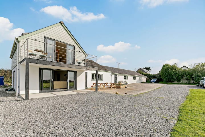 5 Bed In St. Merryn (Oc-t27899) - St Ives