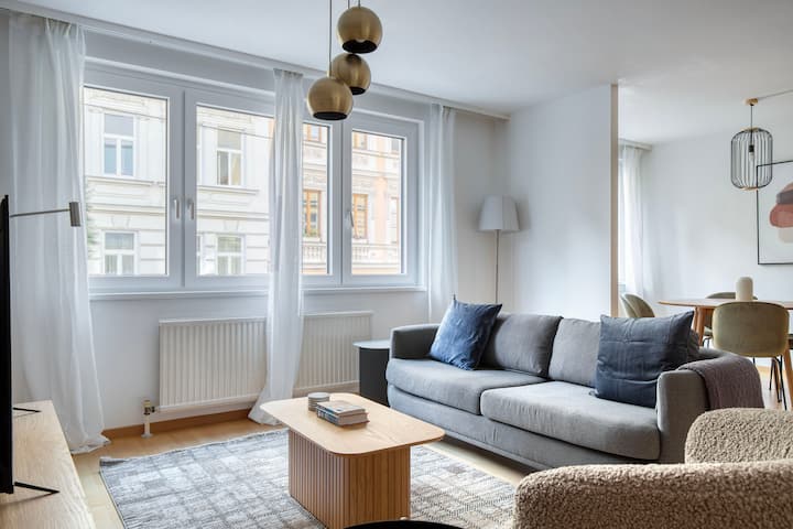 Blueground | Margareten, Nr Shops, Dining & Tram - Wien