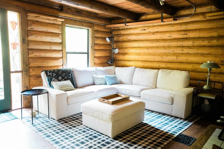 Snowline Cabin #87 - Starlink - Sauna - Sleeps 8 - Glacier, WA