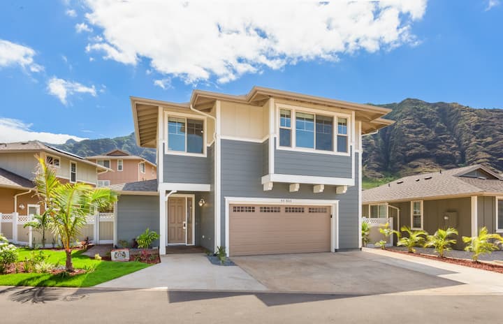 Kalo Homes ~ Tropical Palm Getaway - O‘ahu, HI