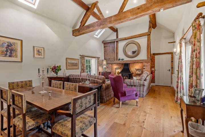 Horseshoe Cottage Farm With Hot Tub - Leicester