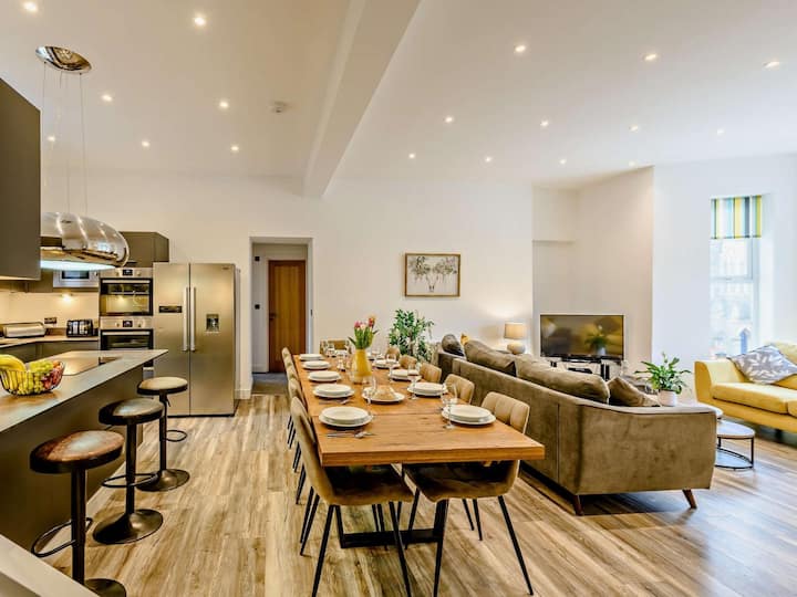 6 Bed In Ilfracombe (Oc-59752) - North Devon District