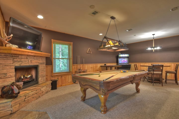 Memories Mountain Cabin-3 Br Ensuite+gamerm+hottub - Mineral Bluff, GA