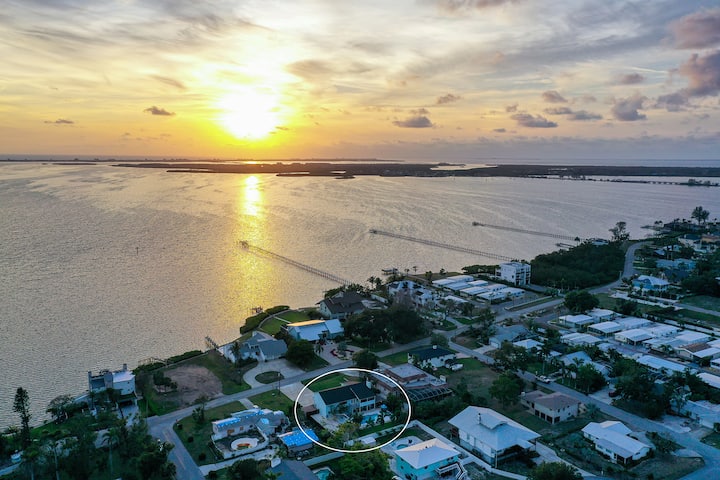 Free Heated Pool | Hot Tub | Waterfront Views |  O - Bradenton, FL