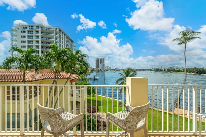 Walk To Ft Lauderdale Beach - Water Views & Pool - Fort Lauderdale, FL