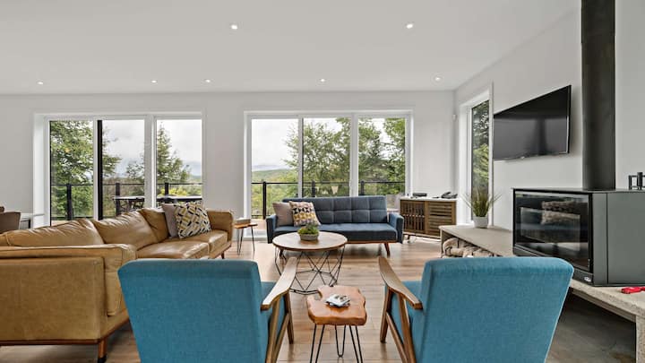Luxurious & Modern Alpine Chalet - Mont-Tremblant