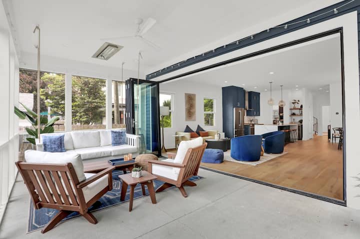 Stylish Downtown Urban Escape - Indianapolis, IN