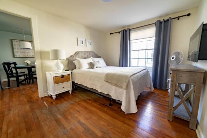 The Blake: Cottage In Historic Downtown Pensacola - Pensacola, FL