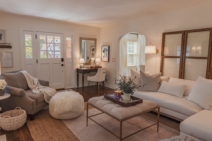 Stayharrowhouse | Oakley - 3bed - Free Parking - Cincinnati, OH