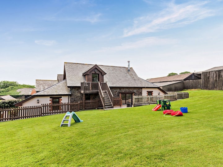 3 Bed In Higher Clovelly (Burfl) - Clovelly