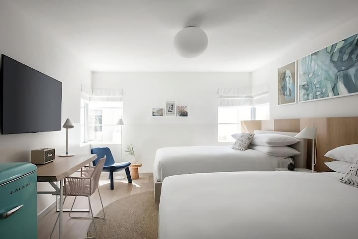 2 Family-friendly Units Near Fort Lauderdale Beach - Fort Lauderdale, FL