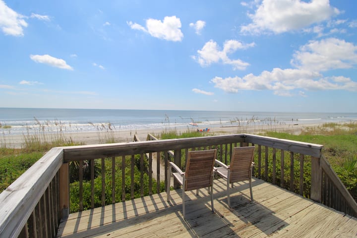 Spacious Home W/ Direct Beach Access~mystic Tide - Folly Beach, SC