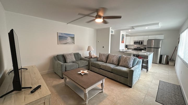 Bayside Condo Near Beach - Sea Club Ii Unit 7e - Siesta Key, FL