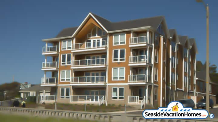 Ocean Front: Seaview Great Escape: Seaside Vacation Homes, Inc Managed - Cannon Beach, OR