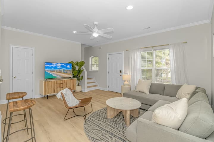 4-min Walk To Ocean|2 King Suites|beach Retreat - Myrtle Beach, SC
