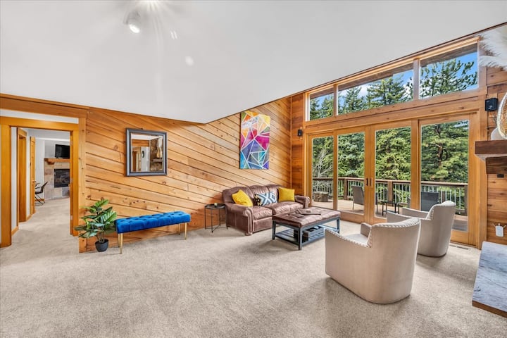 Creekside | Mountain Views | Hot Tub - Evergreen, CO