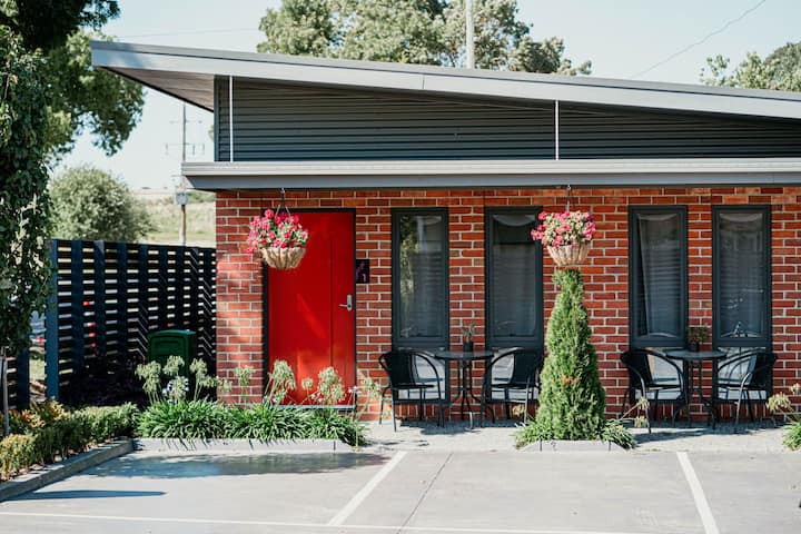 The Daylesford Art Motel - Daylesford
