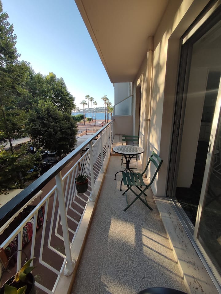 Appartement Tout Neuf Vue Mer Avec 2 Chambres Dans - Juan les Pins