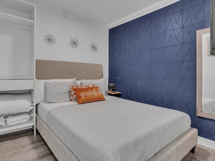 Cozy Getaway In Central Location - Kendall