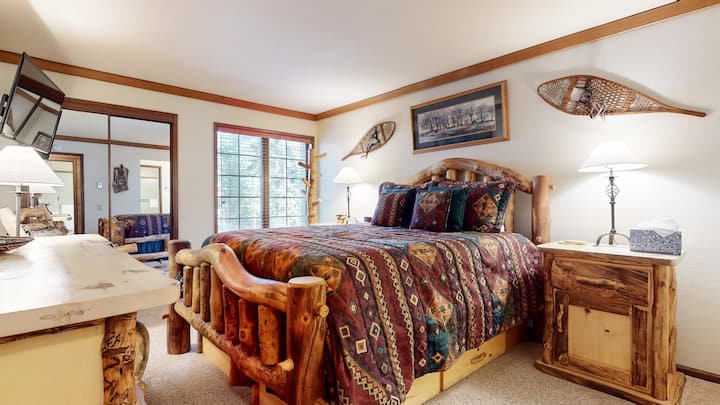 Walk To Mammoth Ski Lifts At Canyon Lodge Condo - Mammoth Mountain, CA