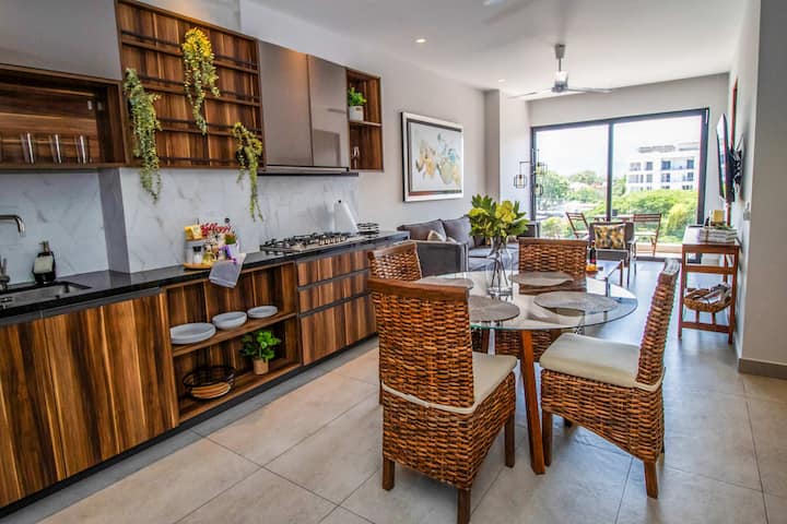 Private Mountainview Balcony, Near Dining & Beach - Puerto Vallarta